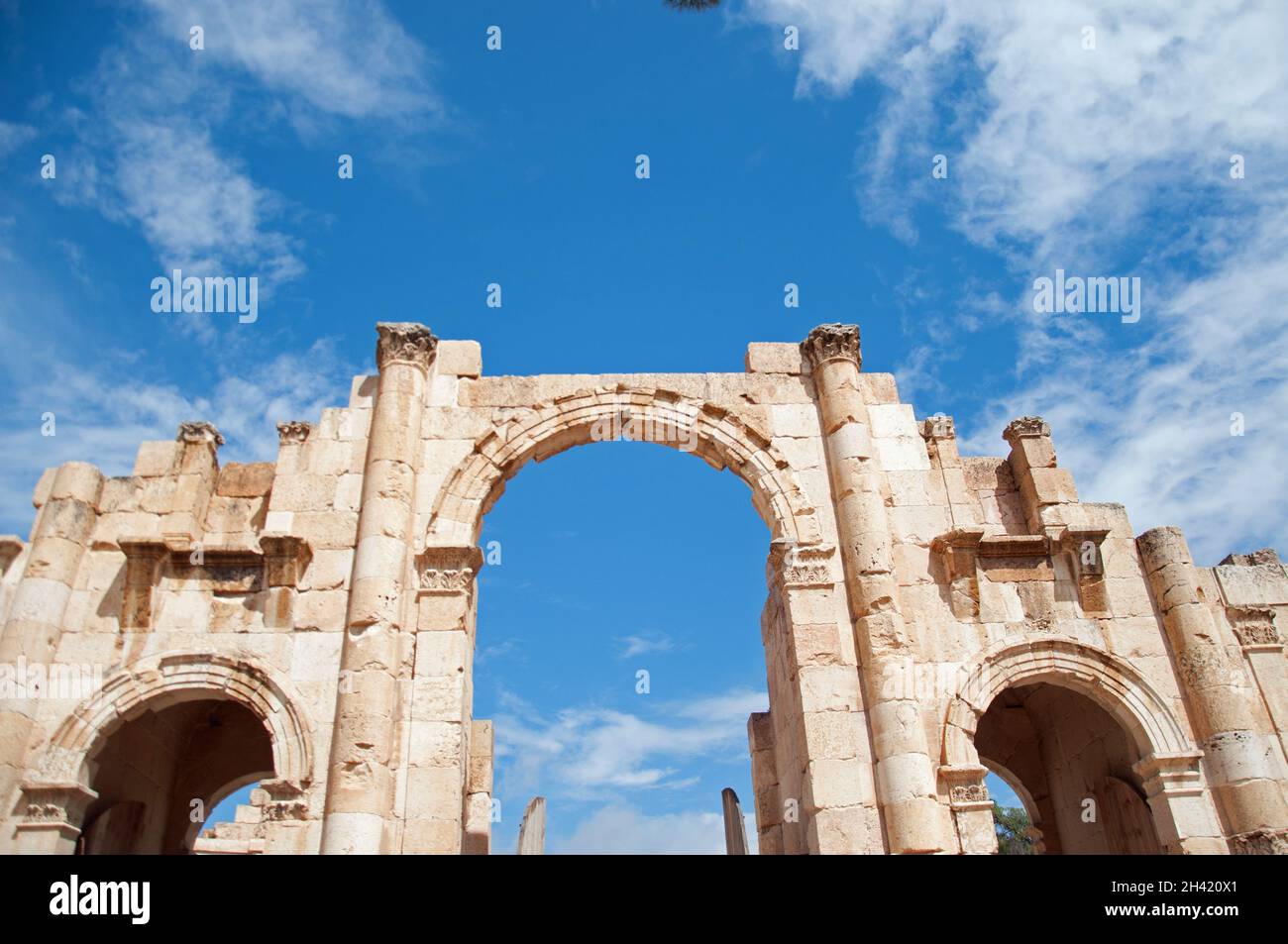 Hadrian's Arch, Jerash, Jordan, Middle East Stock Photo - Alamy