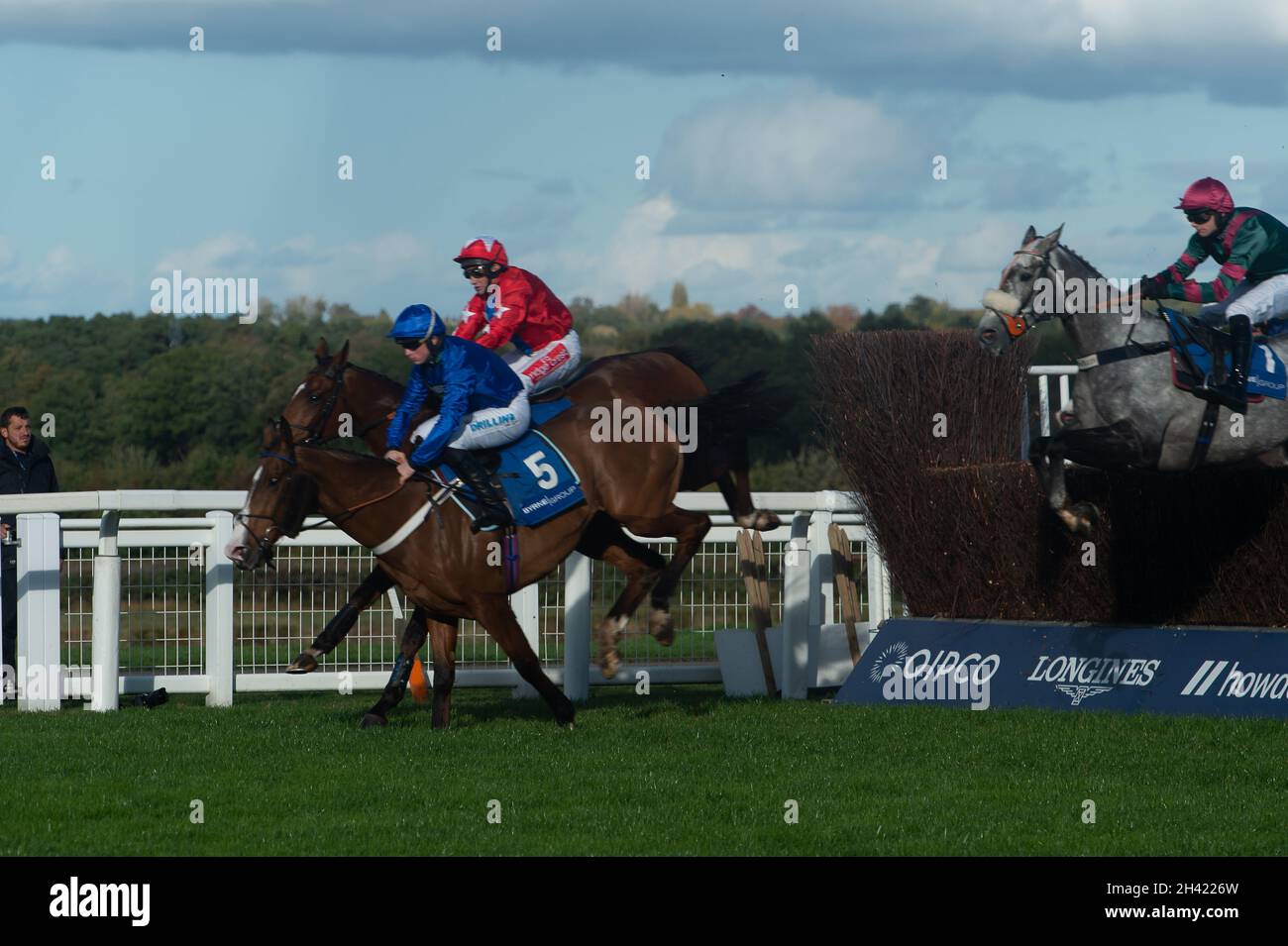 James bowen jockey hi-res stock photography and images - Alamy