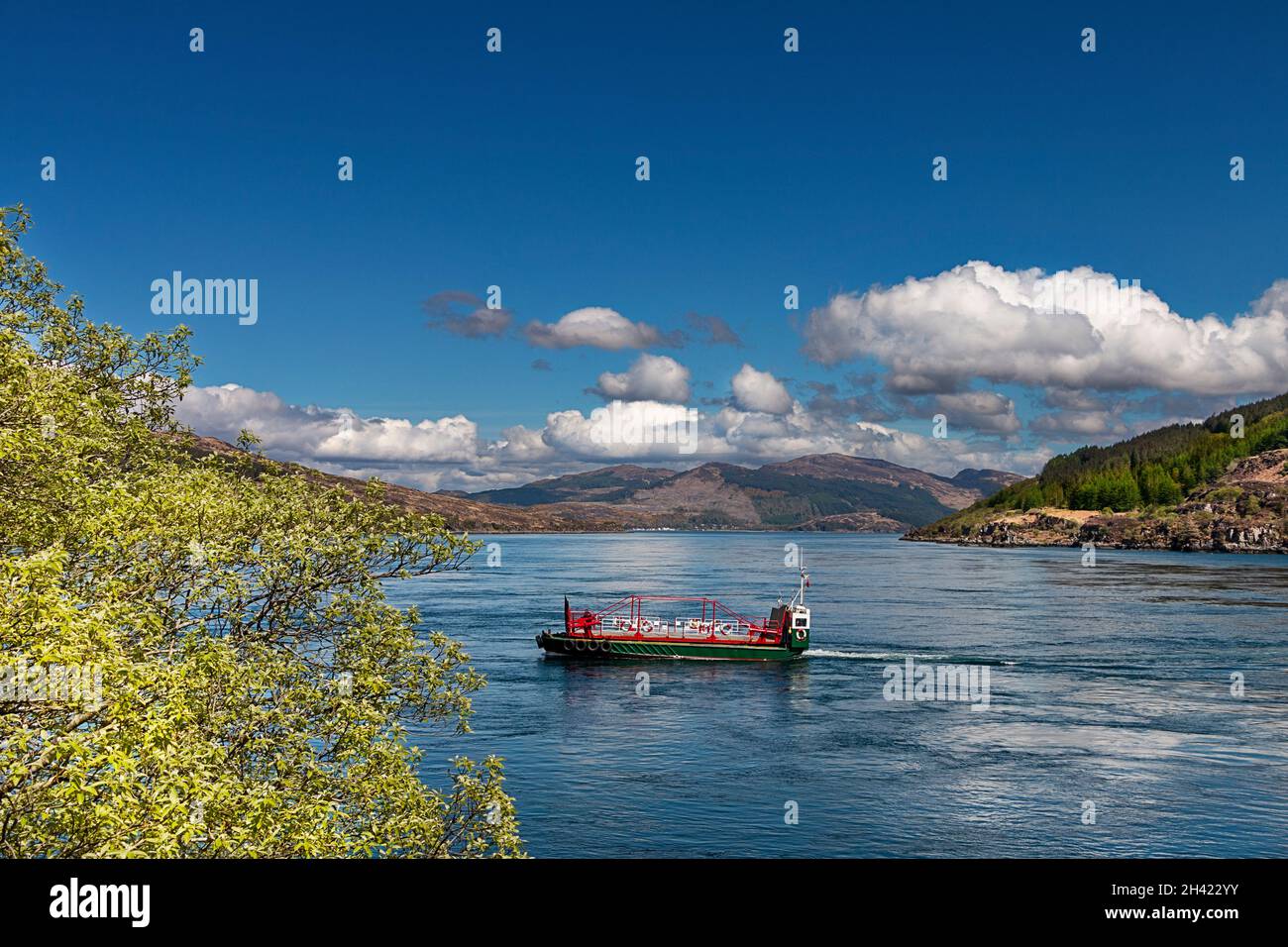 GLENELG SKYE FERRY Glenachulish SUTHERLAND SCOTLAND THE FERRY CROSSING ...