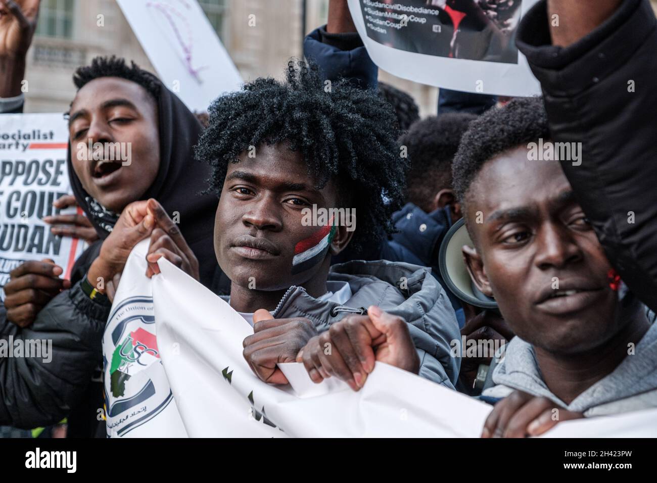 Sudanese & South Yemeni People Protest in Whitehall Stock Photo - Alamy
