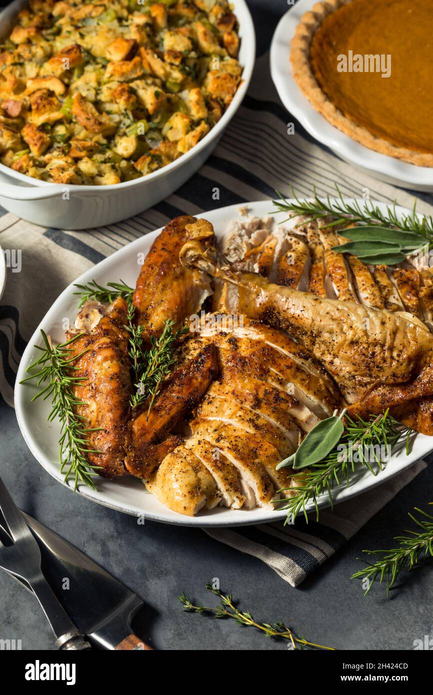 Festive Thanksgiving Day Turkey Dinner with Stuffing Pumpkin PIe and ...