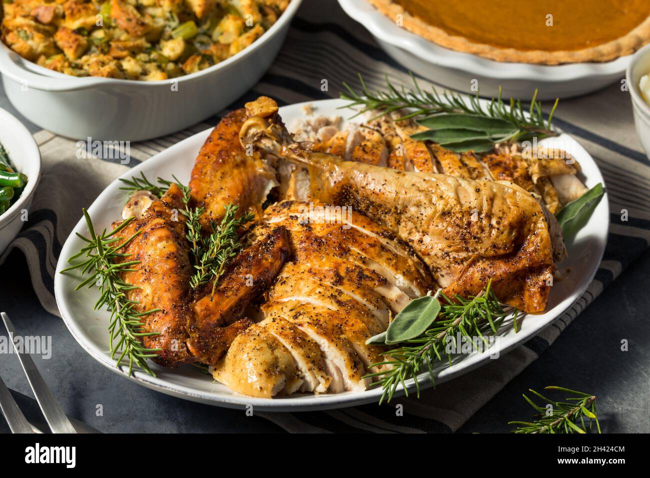 Festive Thanksgiving Day Turkey Dinner with Stuffing Pumpkin PIe and ...