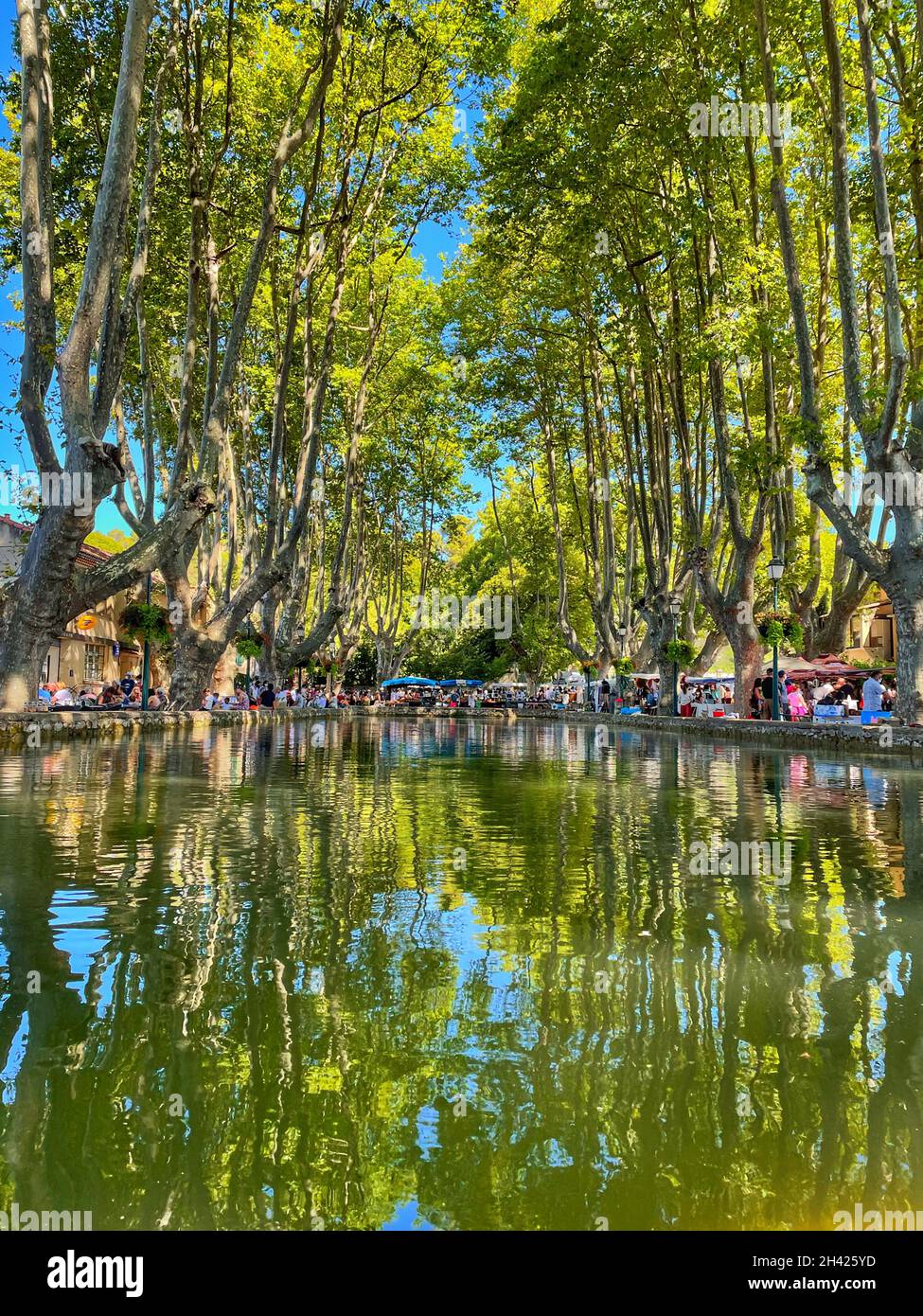 Village cucuron vaucluse luberon france hi-res stock photography and ...