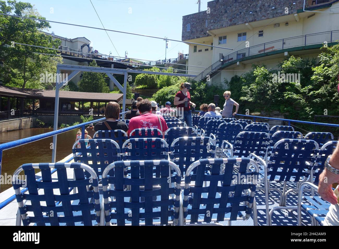 Upper river boat tour, Wisconsin Dells, Wisconsin Stock Photo - Alamy