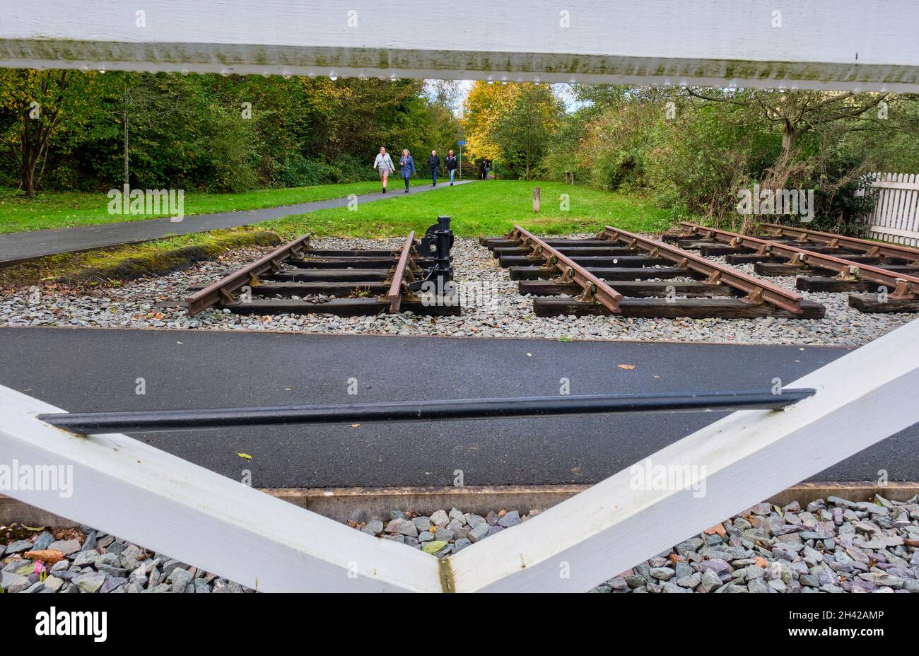 Level crossing gate hi-res stock photography and images - Alamy