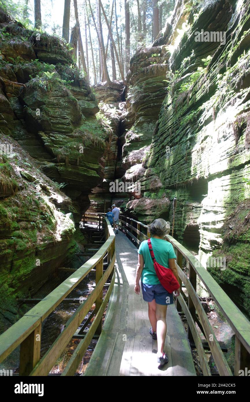 Upper river boat tour, Wisconsin Dells, Wisconsin Stock Photo - Alamy