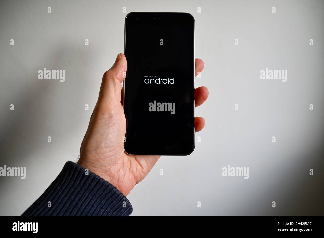 Android mobile phone Stock Photo - Alamy
