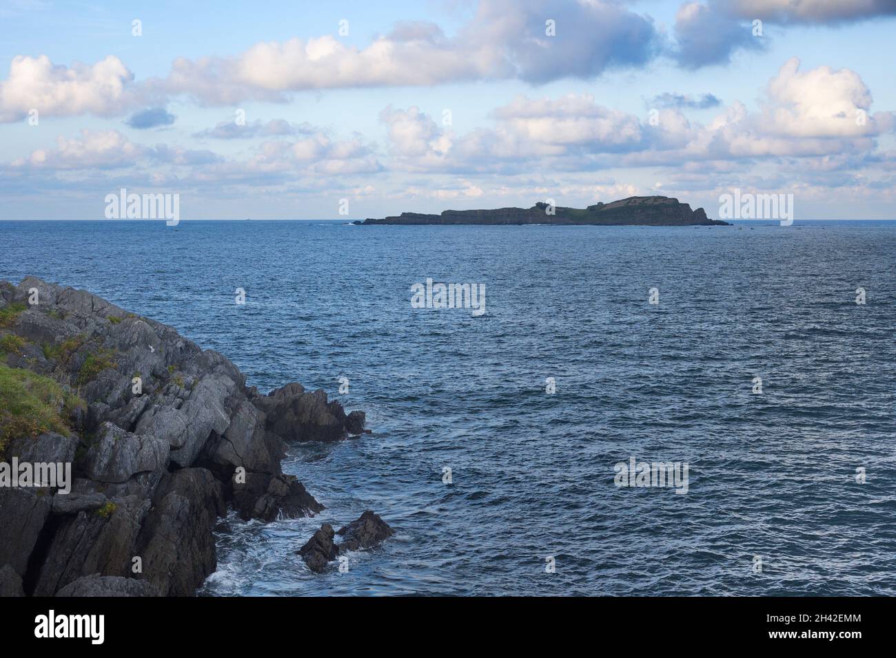 Mundaka, Bizkaia; Oct. 09, 2021. The coastal town of Mundaka in the ...
