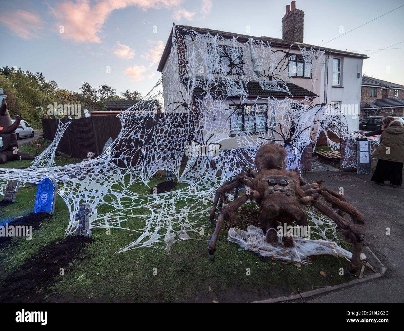 Rainham, Kent, UK. 31st Oct, 2021. A 'spooktacular' Halloween House on ...