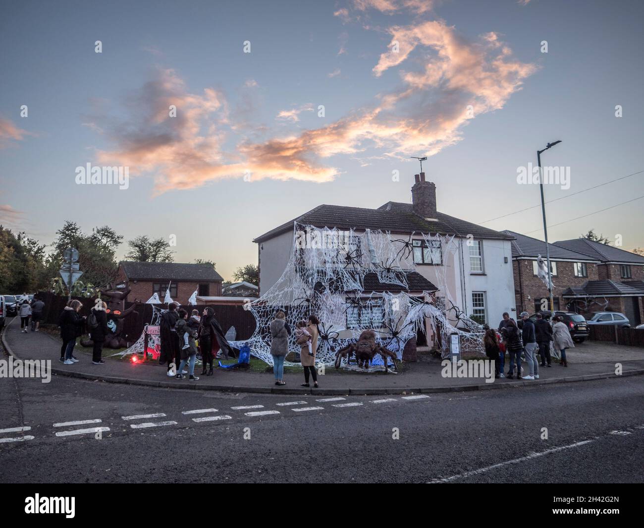 Rainham, Kent, UK. 31st Oct, 2021. A 'spooktacular' Halloween House on ...
