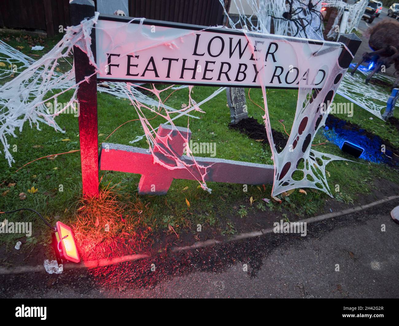 Rainham, Kent, UK. 31st Oct, 2021. A 'spooktacular' Halloween House on ...