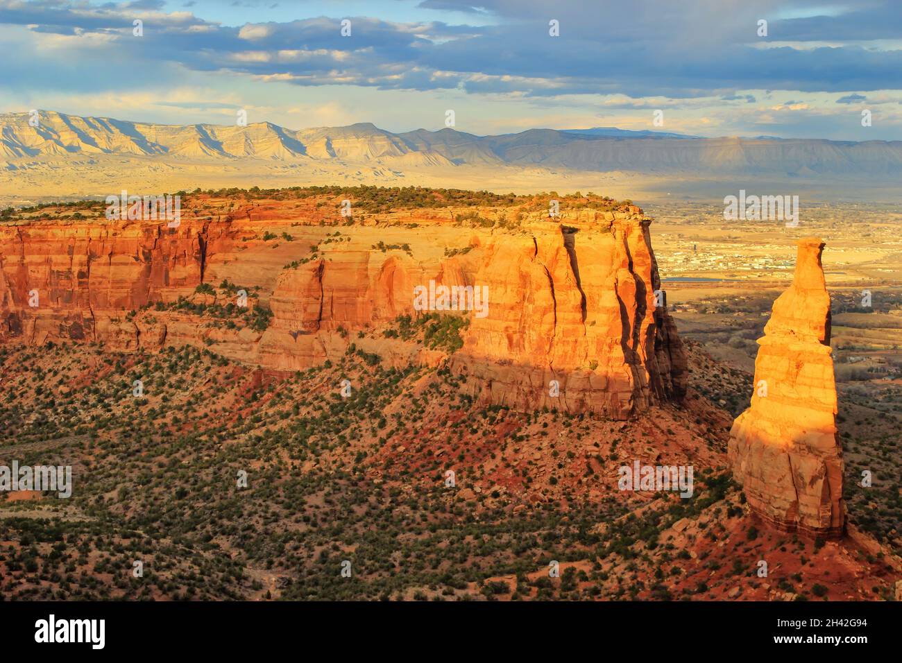 View of Wedding Canyon and Sentinel Spire in Colorado National Monument ...