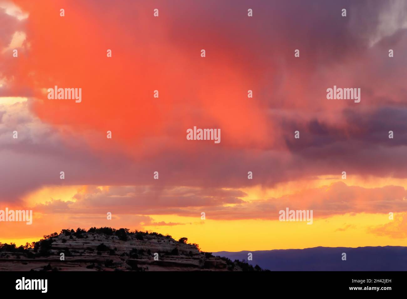 Colorful sky at sunset in Colorado National Monument, Grand Junction ...
