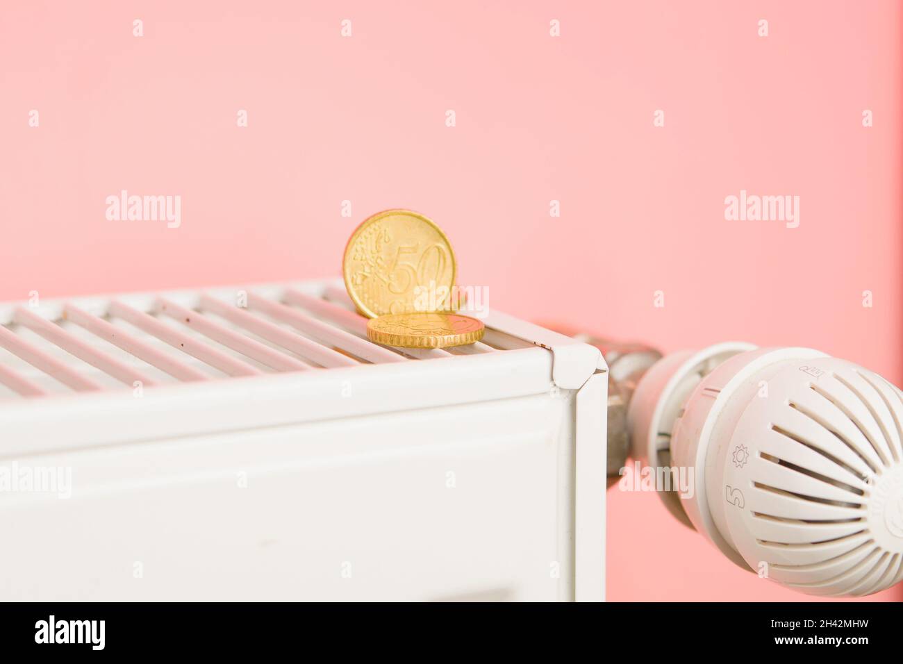 heat regulator of radiator Stock Photo - Alamy