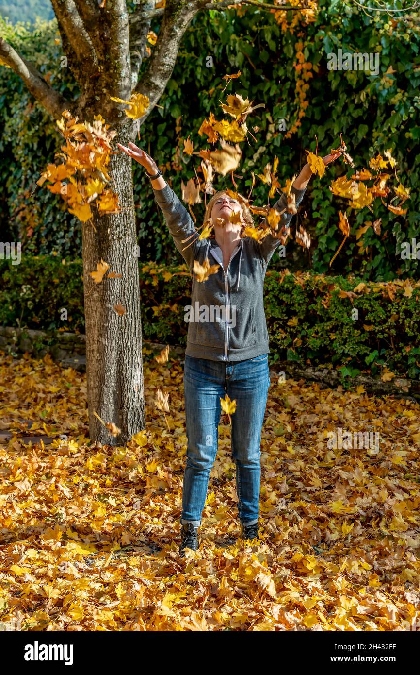 Ground arms hi-res stock photography and images - Alamy
