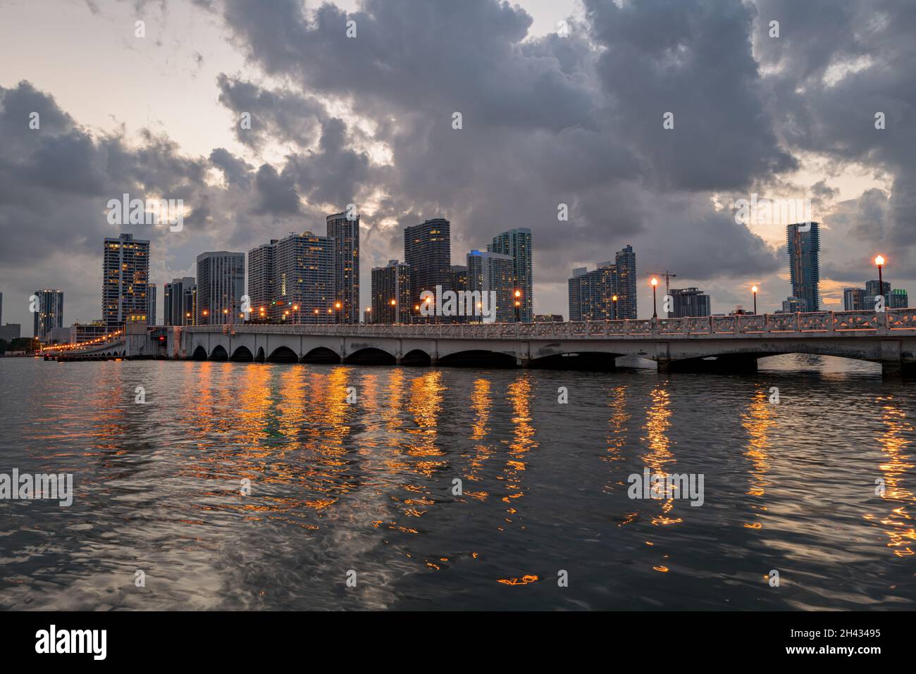 Macarthur causeway bridge at night hi-res stock photography and images ...