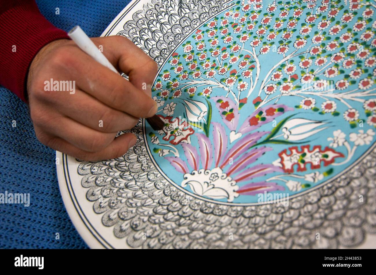 Human hand painting hi-res stock photography and images - Alamy