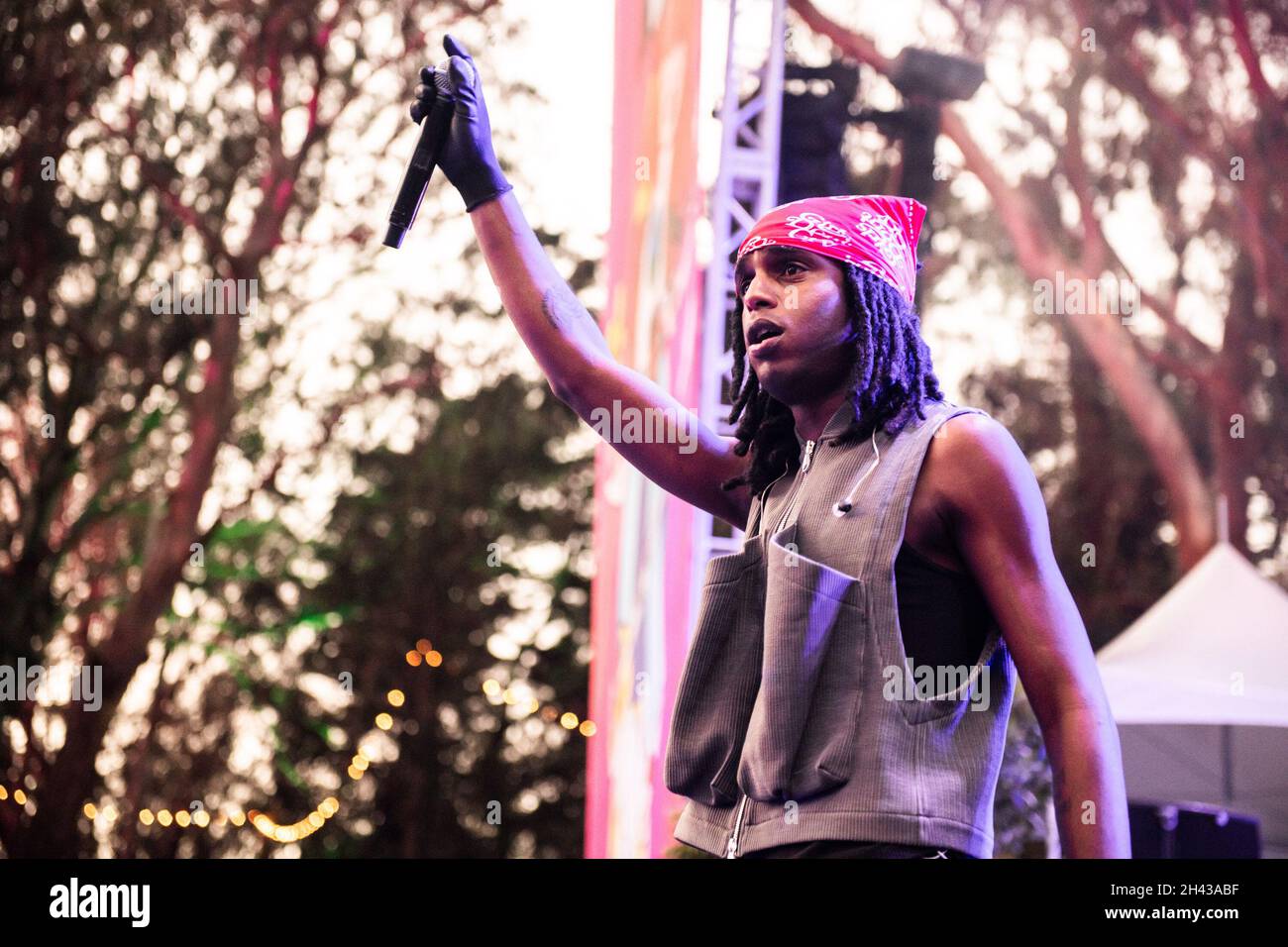 Bakar singer hi-res stock photography and images - Alamy