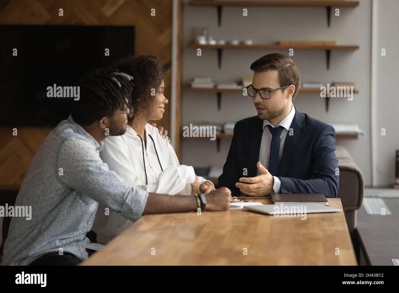 Diverse clients hi-res stock photography and images - Alamy