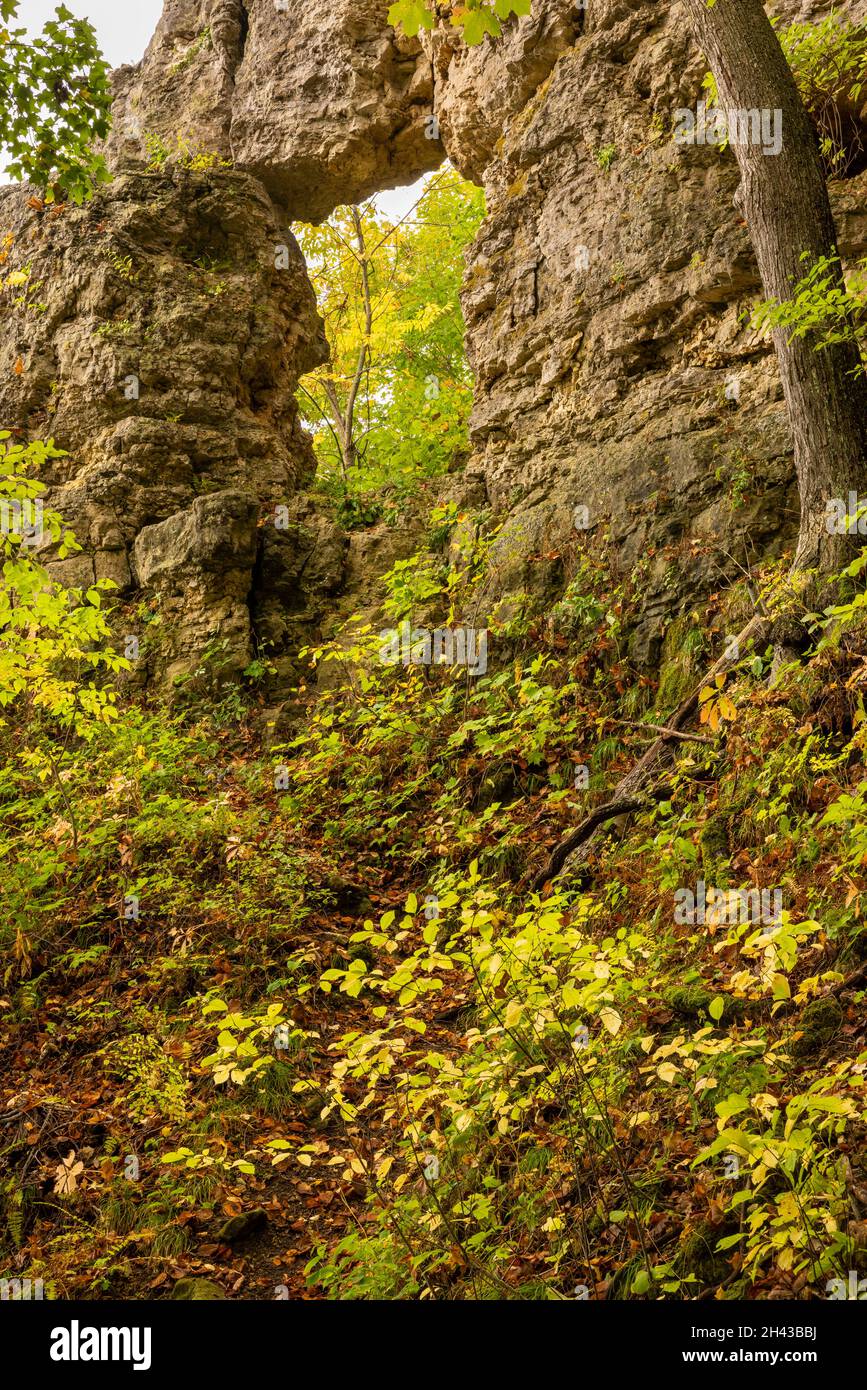 Arch natural bridge hi-res stock photography and images - Alamy