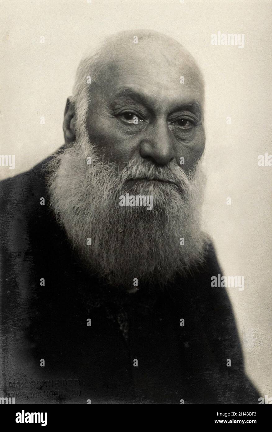 Max schneider hi-res stock photography and images - Alamy