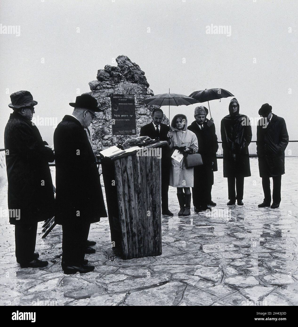 Rabbi Dr. Philipp and Reverend Lipschitz addressing a group of ...