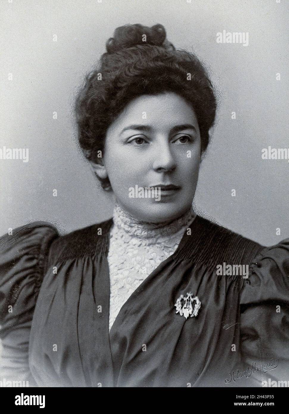 Studio portraits twentieth century hi-res stock photography and images ...