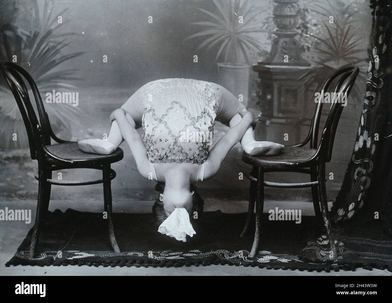 Contortions hi-res stock photography and images - Alamy