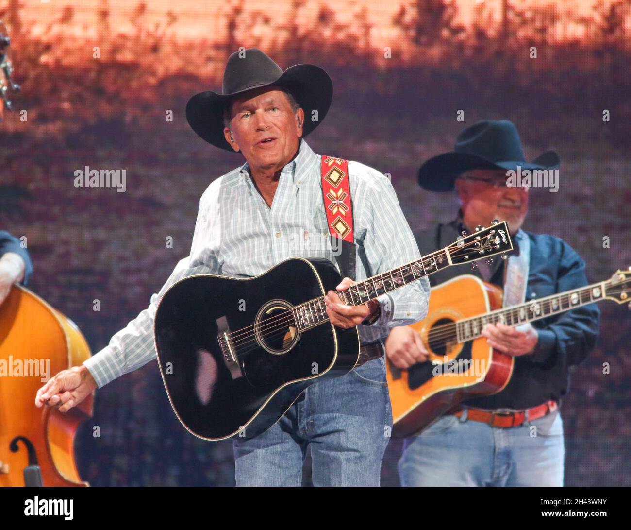 George strait hi-res stock photography and images - Alamy