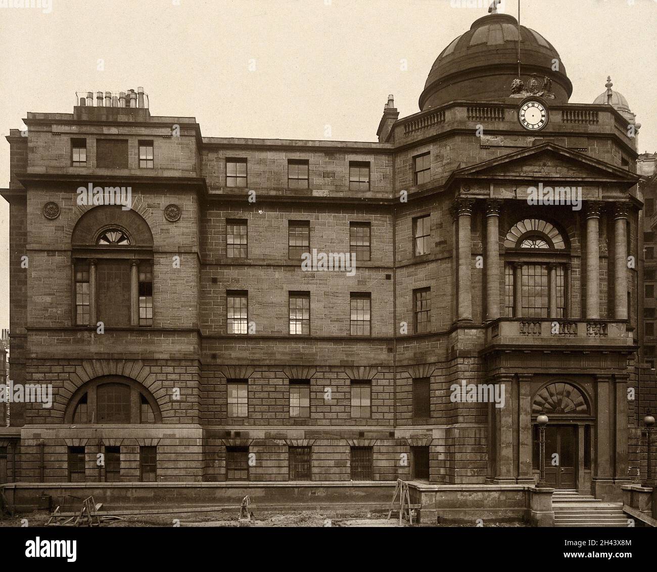Glasgow Royal Infirmary, Scotland: exterior. Photograph, ca. 1910 Stock ...