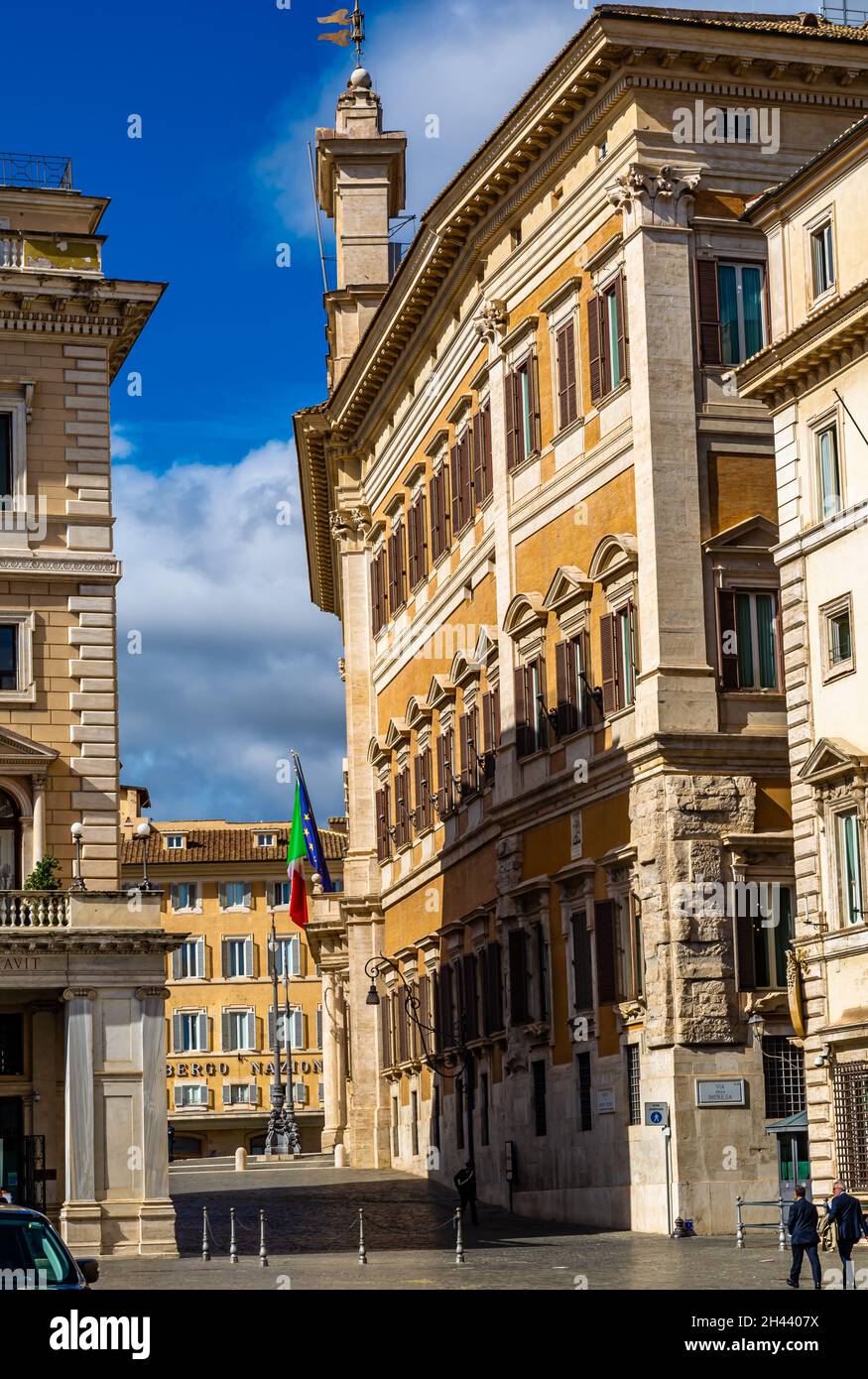Palazzo montecitorio bernini hi-res stock photography and images - Alamy