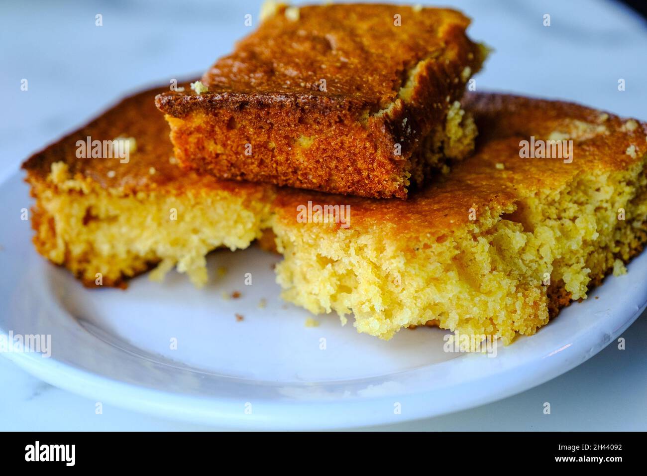 Corn bread squares hi-res stock photography and images - Alamy