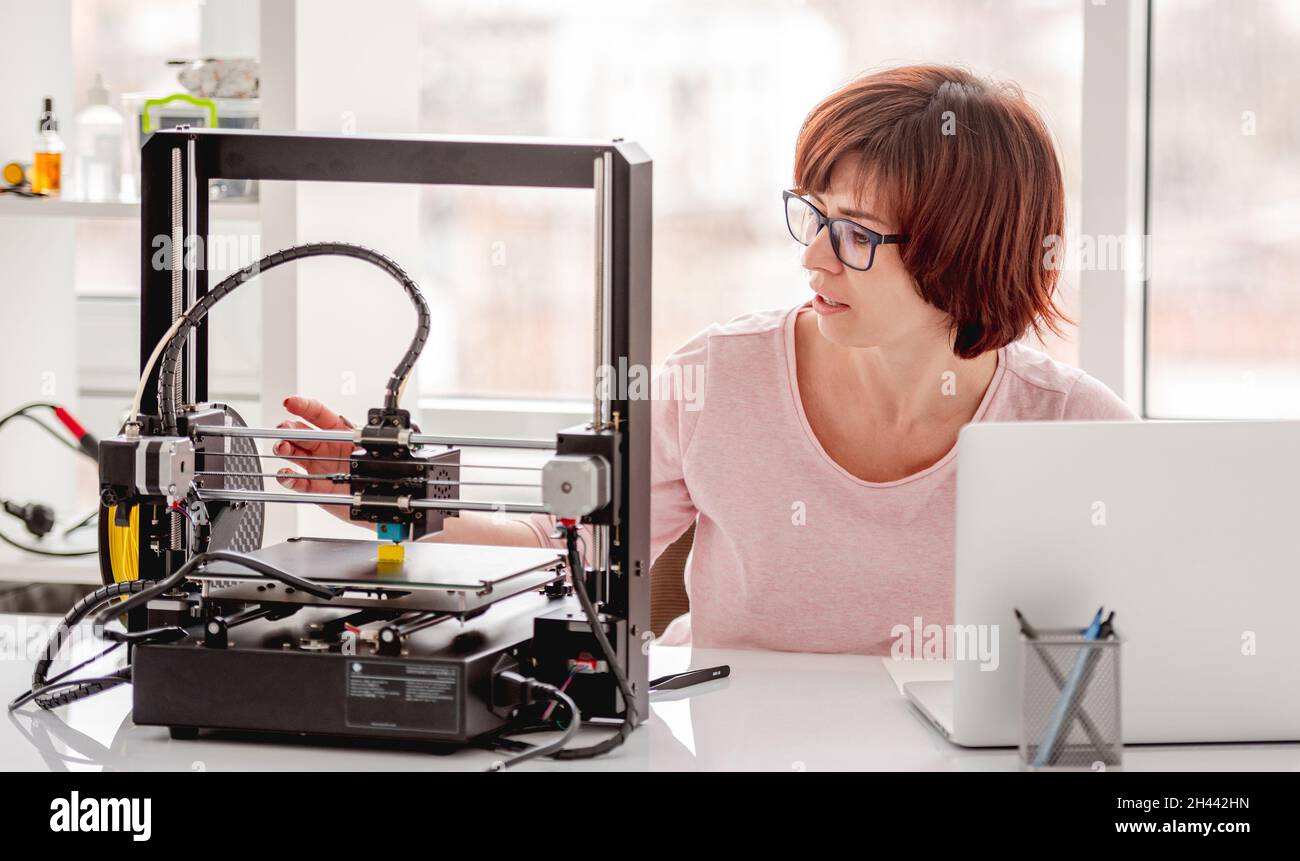 Architect working 3d model hi-res stock photography and images - Alamy