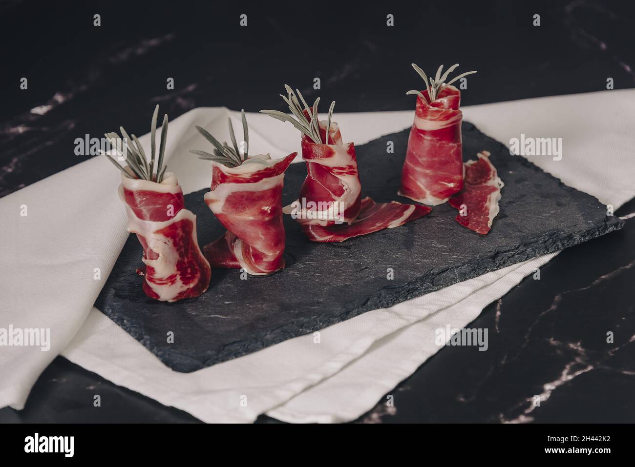 Acorn fed pigs hi-res stock photography and images - Alamy