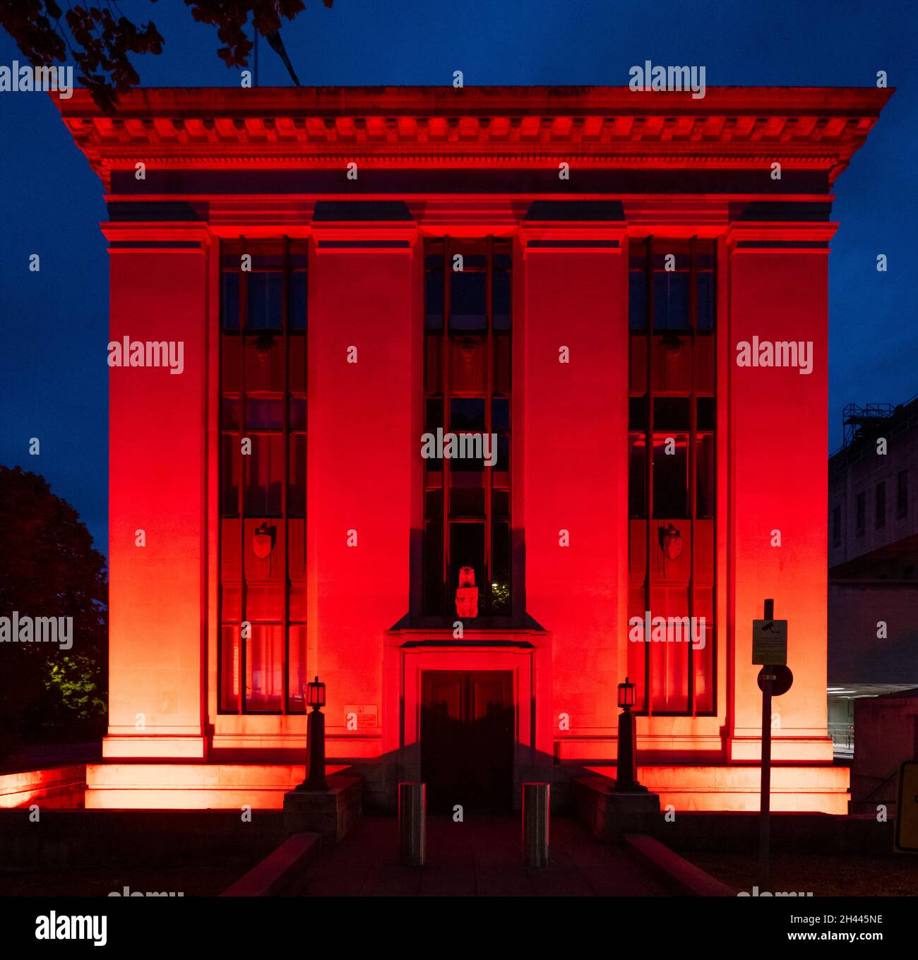 Welsh government building hi-res stock photography and images - Alamy