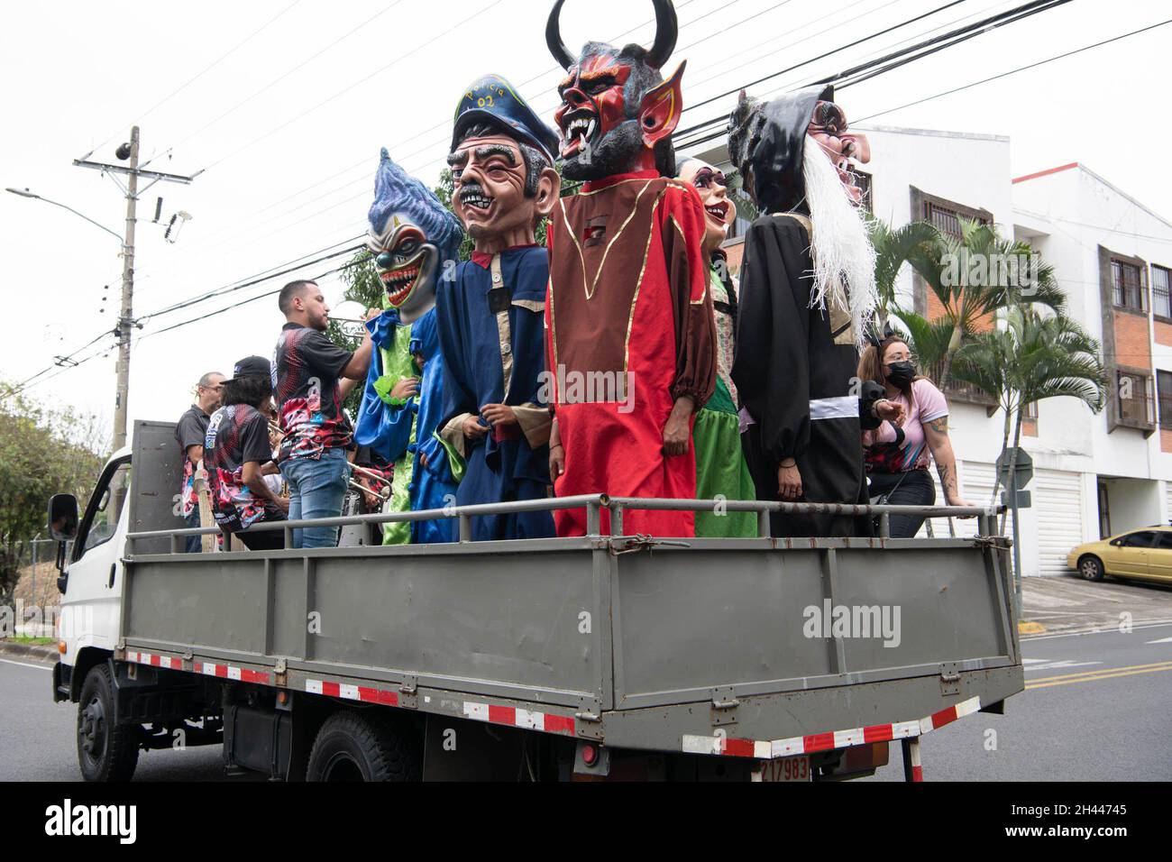 Escazu, San Jose, Costa Rica. 31st Oct, 2021. DÃ-a de la Mascarada, or ...