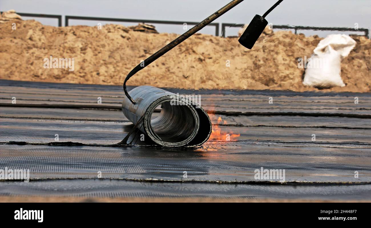 Roofing membrane hi-res stock photography and images - Alamy