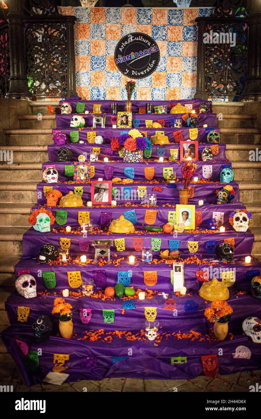 La calavera catrin hi-res stock photography and images - Alamy