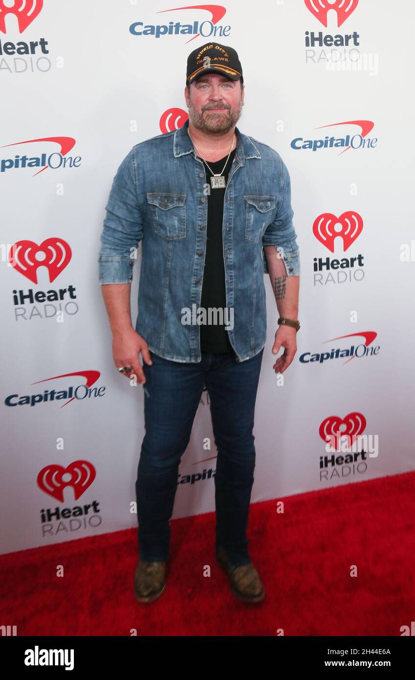 Lee Brice arrives at the iHeartCountry Festival at the Frank Erwin ...
