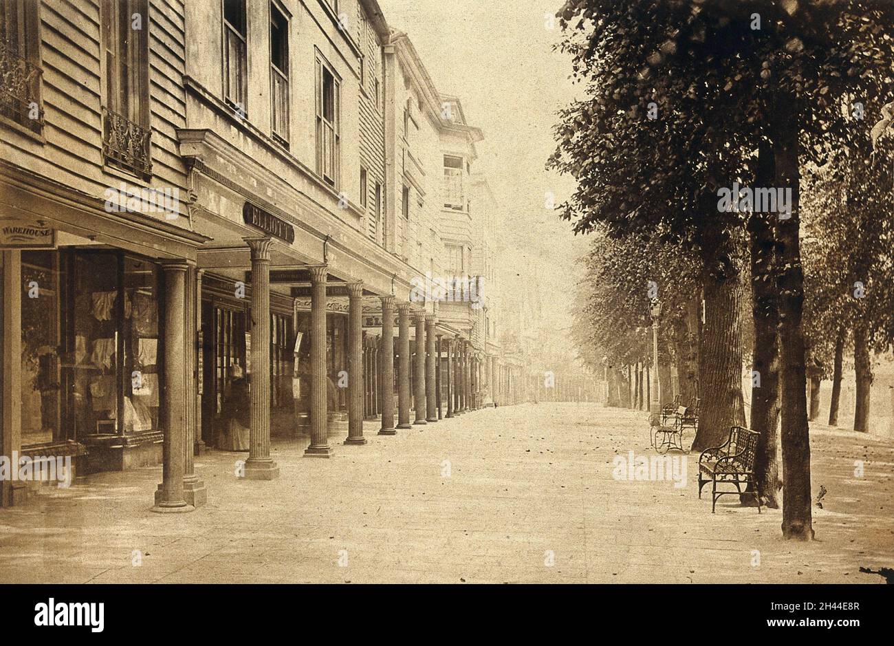 The Pantiles or Parade, Tunbridge Wells. Photograph Stock Photo - Alamy
