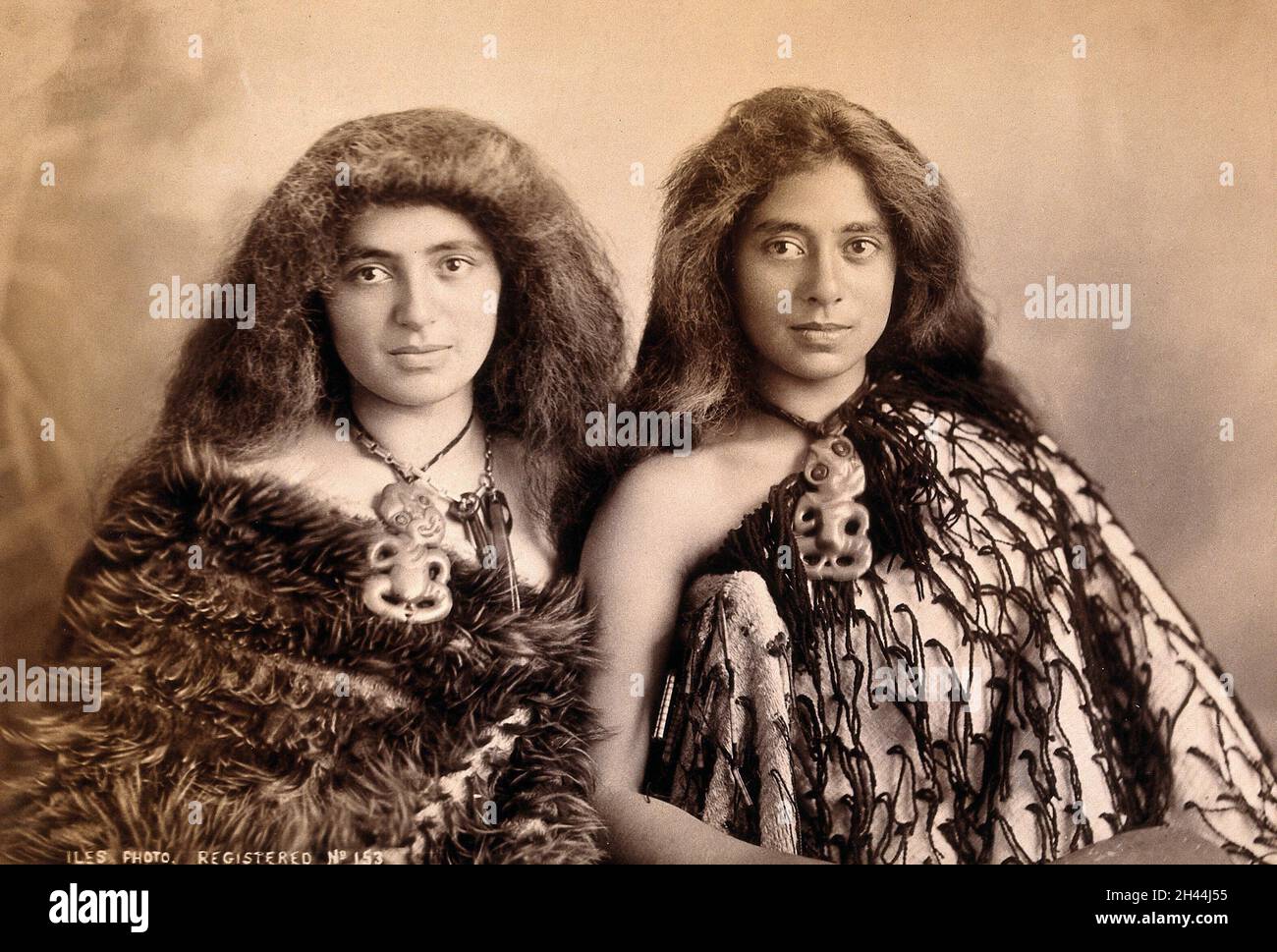 Two maori hi-res stock photography and images - Alamy