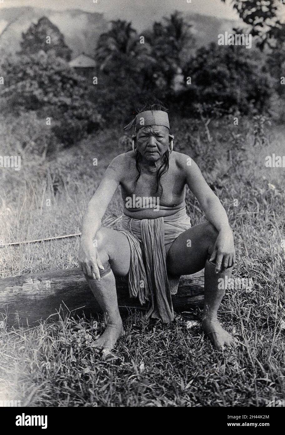 Sarawak: Laki Bo, a native Kayan tribal chief. Photograph Stock Photo ...