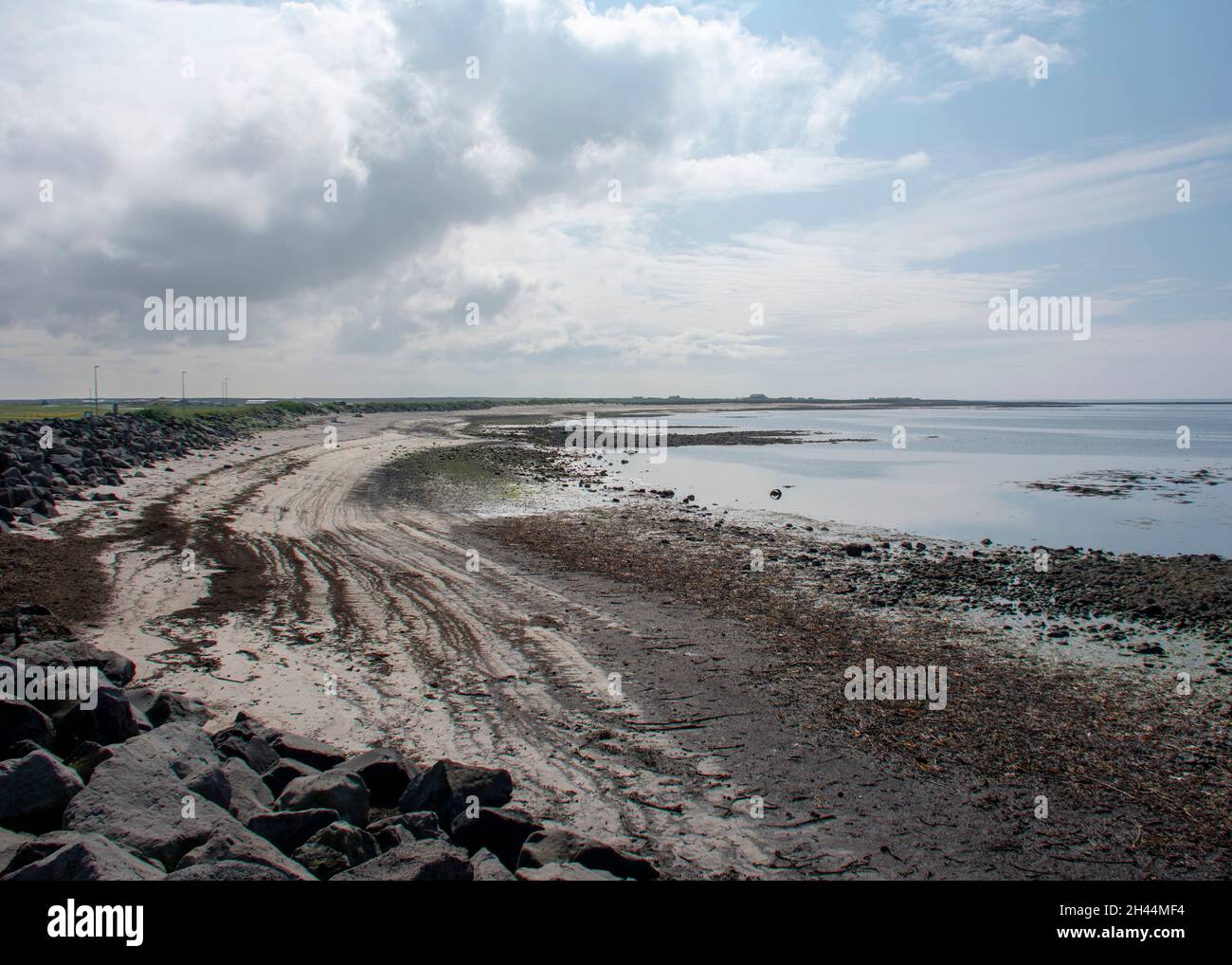 Rocky beach in iceland hi-res stock photography and images - Alamy