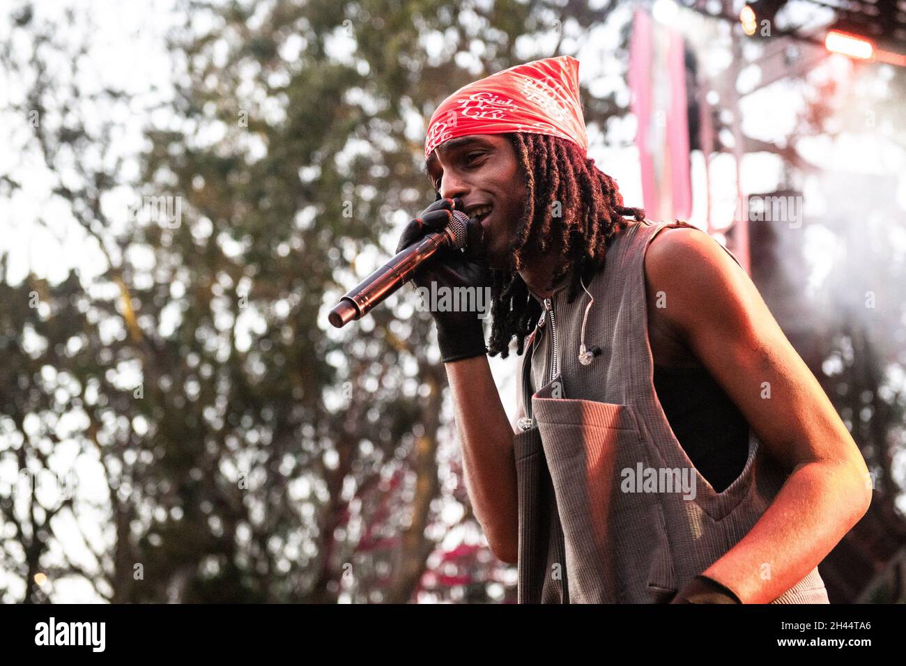 Bakar singer hi-res stock photography and images - Alamy