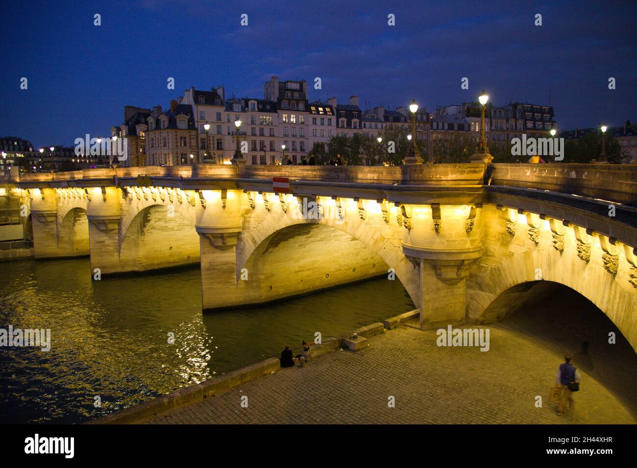 France, Paris, Pont Neuf, bridge, Seine river Stock Photo - Alamy