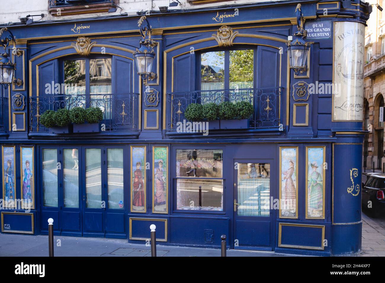 France, Paris, restaurant Lapérouse Stock Photo - Alamy