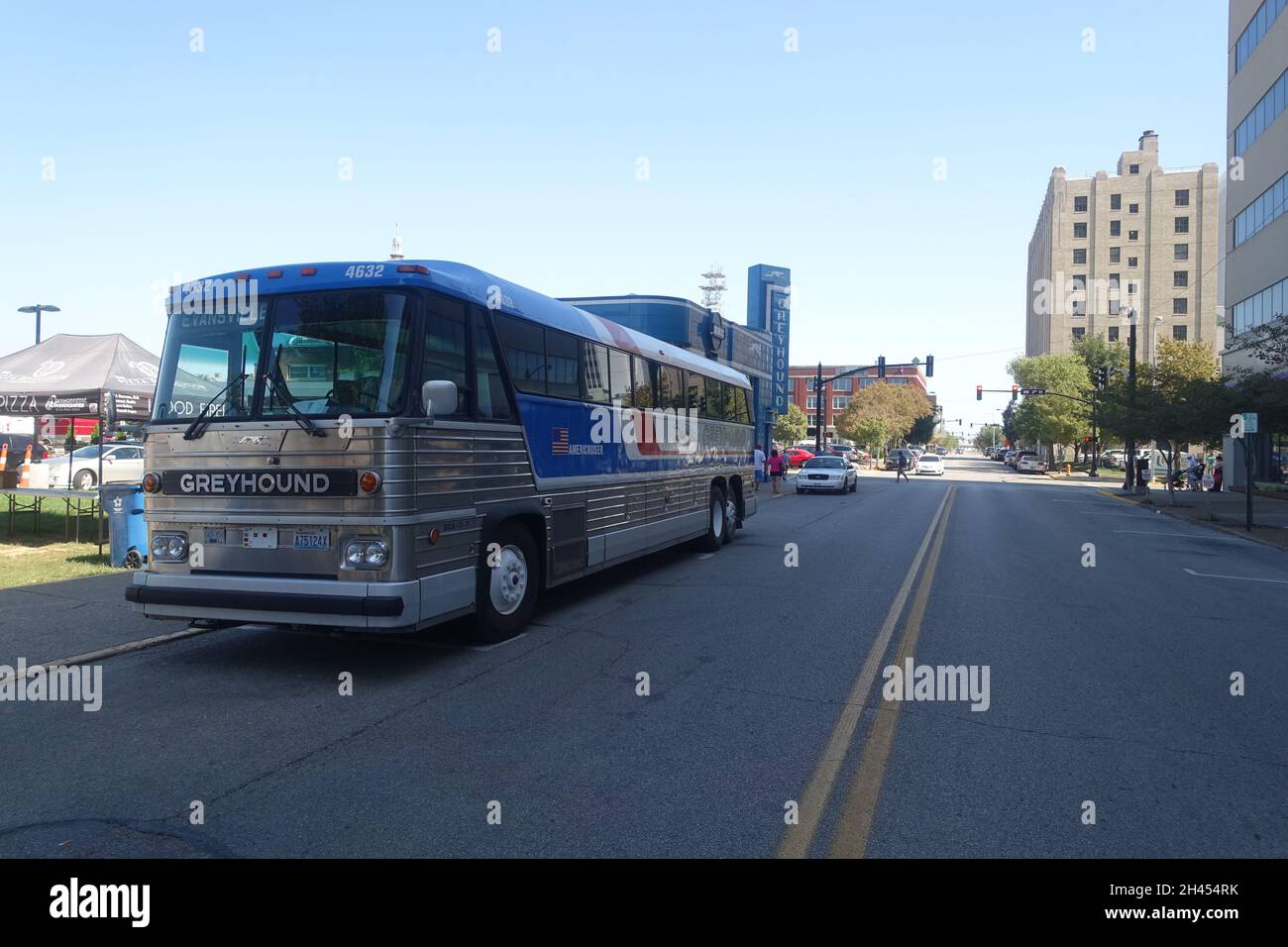 Evansville antique Bus gathering 2018 Stock Photo - Alamy