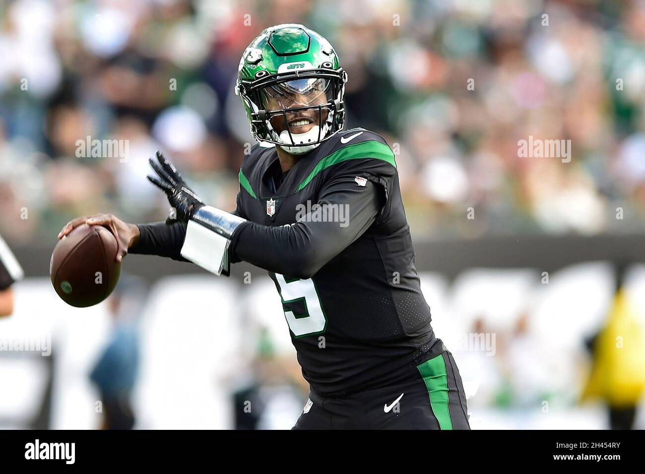East Rutherford, New Jersey, USA. 31st Oct, 2021. New York Jets ...