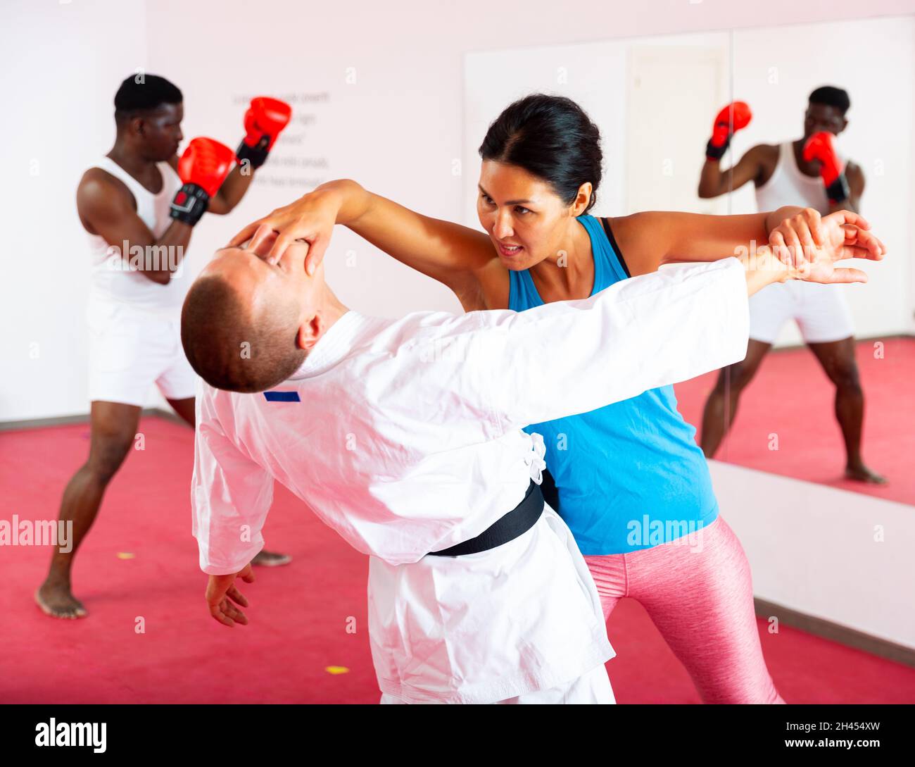 Gym reception hi-res stock photography and images - Alamy