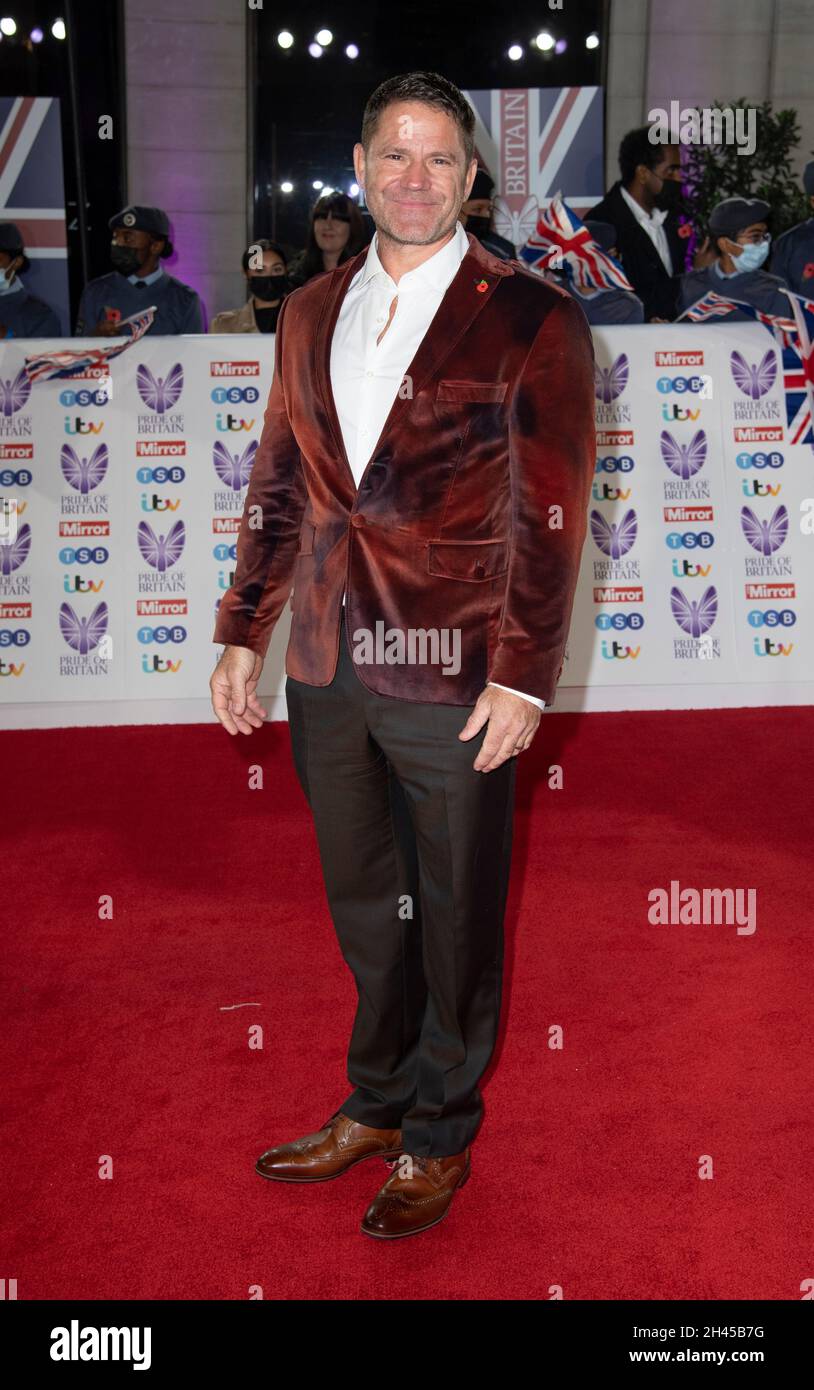 LONDON - ENGLAND 30 OCT: Steve Backshall attends the Pride of Britain ...